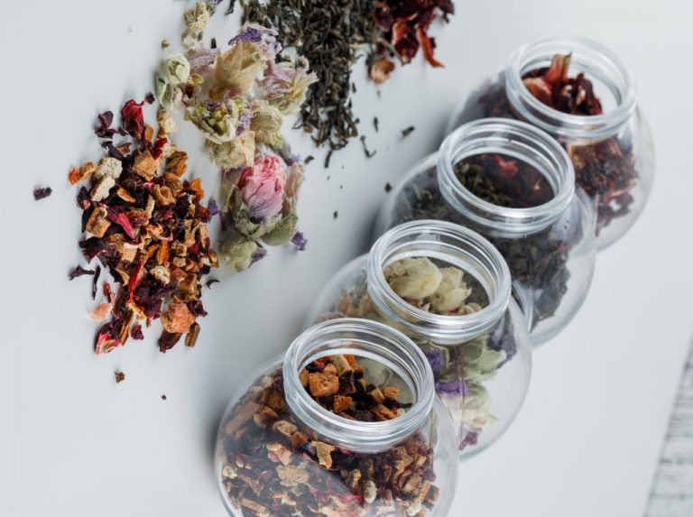Best teas to reduce stress and relax 【Roots of the Earth Blog】